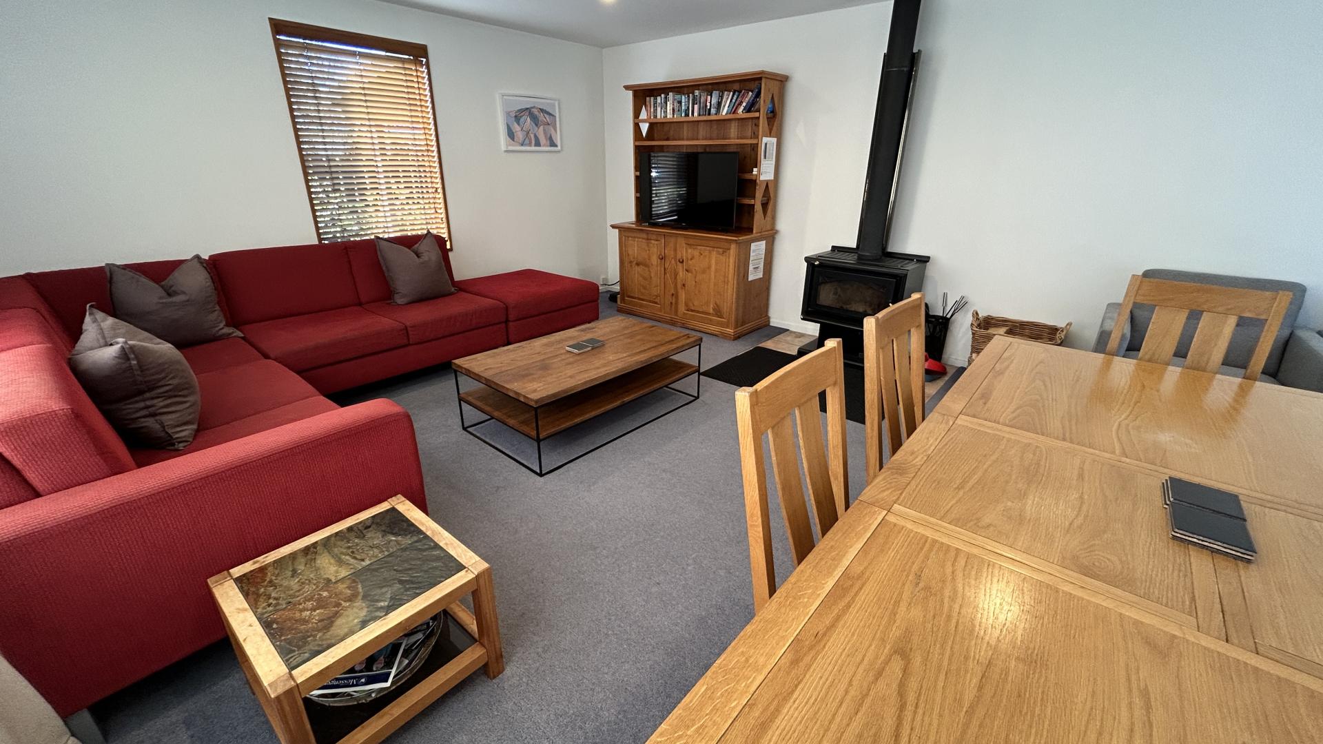 Central Wānaka Retreat Close to the Lake | Explore | Wanaka Official ...