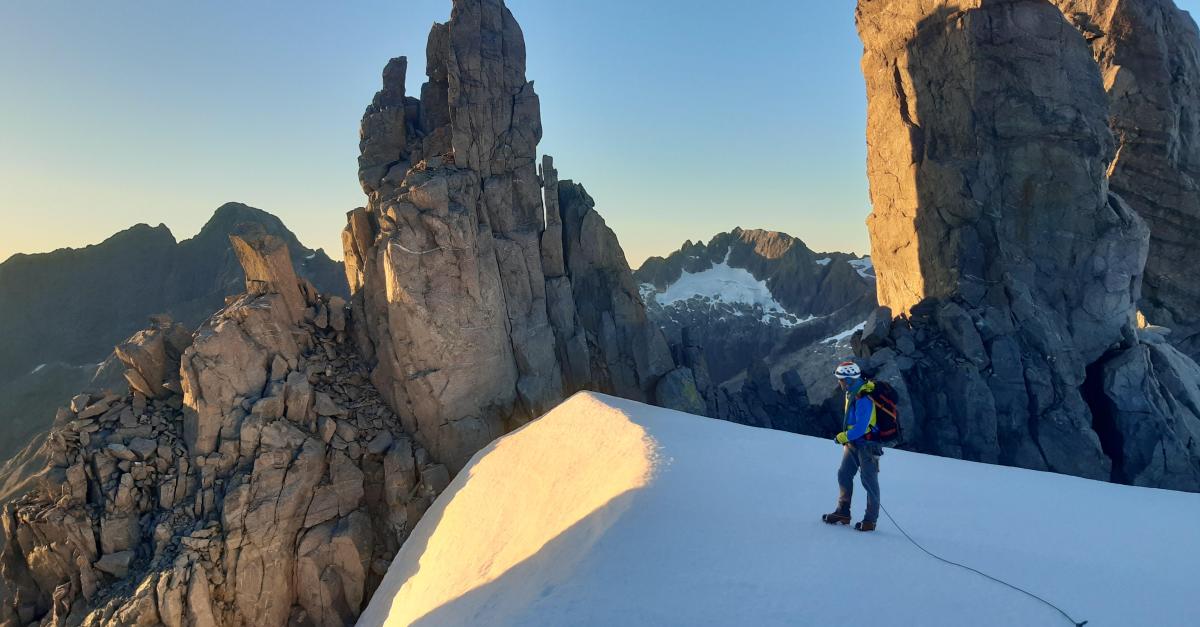 Wānaka Mountain Guides | Explore | Wanaka Official Website